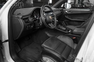 White Porsche Macan 2024 in Riga, with an engine capacity of 3.00 L and mileage of 8 thousand km for 85000 €, photo 10 on AUTOMOTO.COM.LV