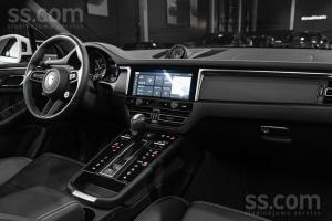 White Porsche Macan 2024 in Riga, with an engine capacity of 3.00 L and mileage of 8 thousand km for 85000 €, photo 13 on AUTOMOTO.COM.LV