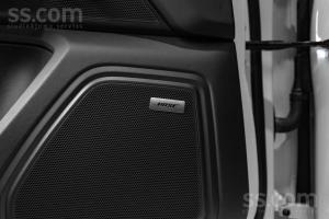 White Porsche Macan 2024 in Riga, with an engine capacity of 3.00 L and mileage of 8 thousand km for 85000 €, photo 18 on AUTOMOTO.COM.LV