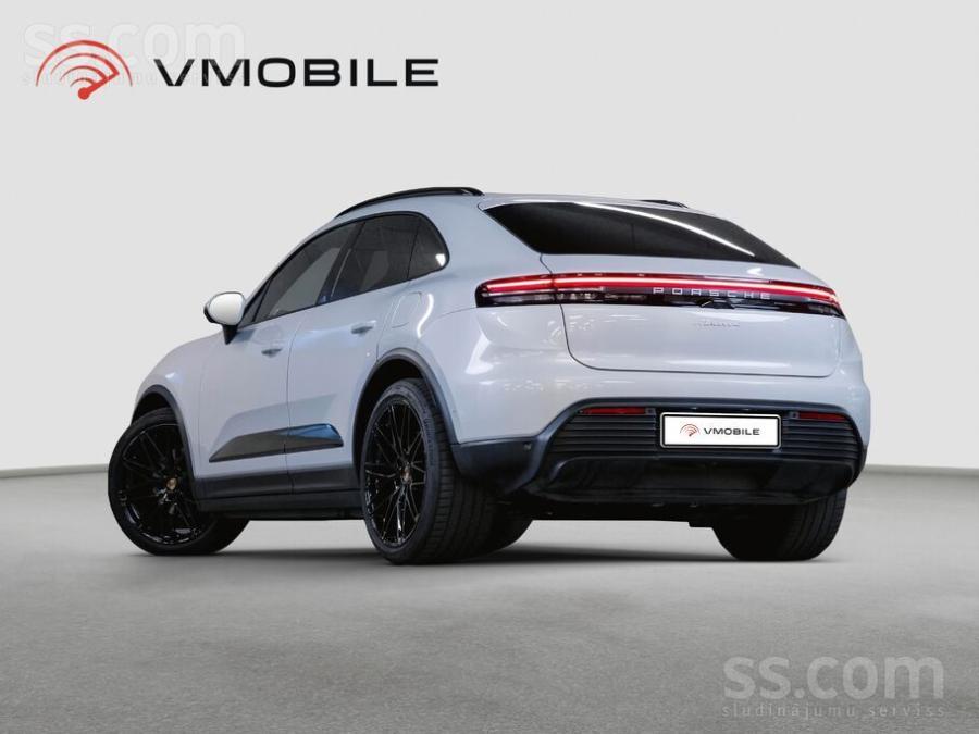 Balts Porsche Macan 2024 Rīga, ar dzinēja tilpumu 0.00 L un nobraukumu 27 tūkst. km par 86990 €, foto 3 vietnē AUTOMOTO.COM.LV