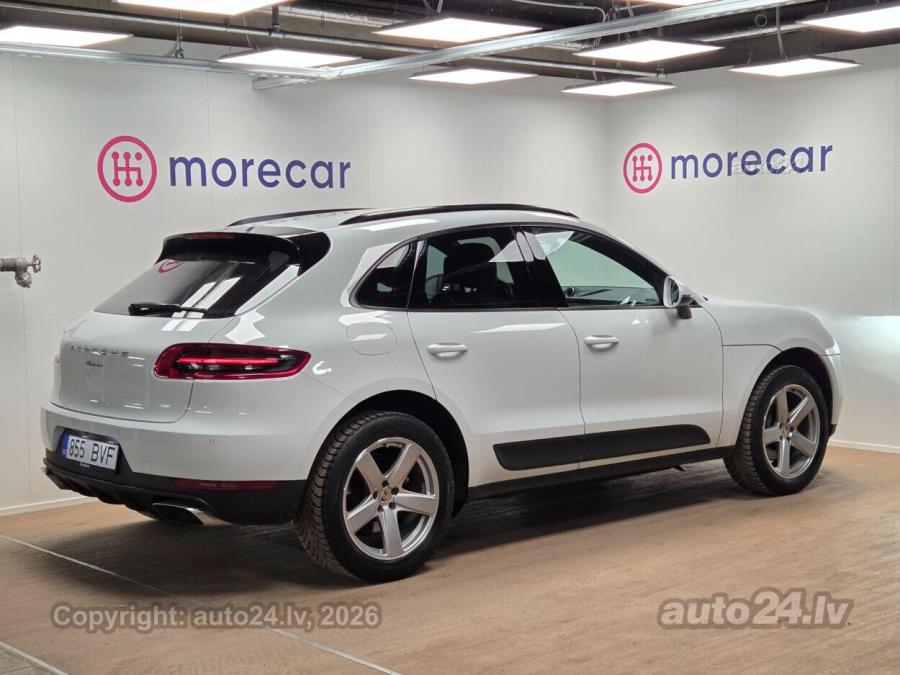 Balts Porsche Macan 2017 Tallina, ar dzinēja tilpumu 2.00 L un nobraukumu 209 tūkst. km par 26900 €, foto 4 vietnē AUTOMOTO.COM.LV