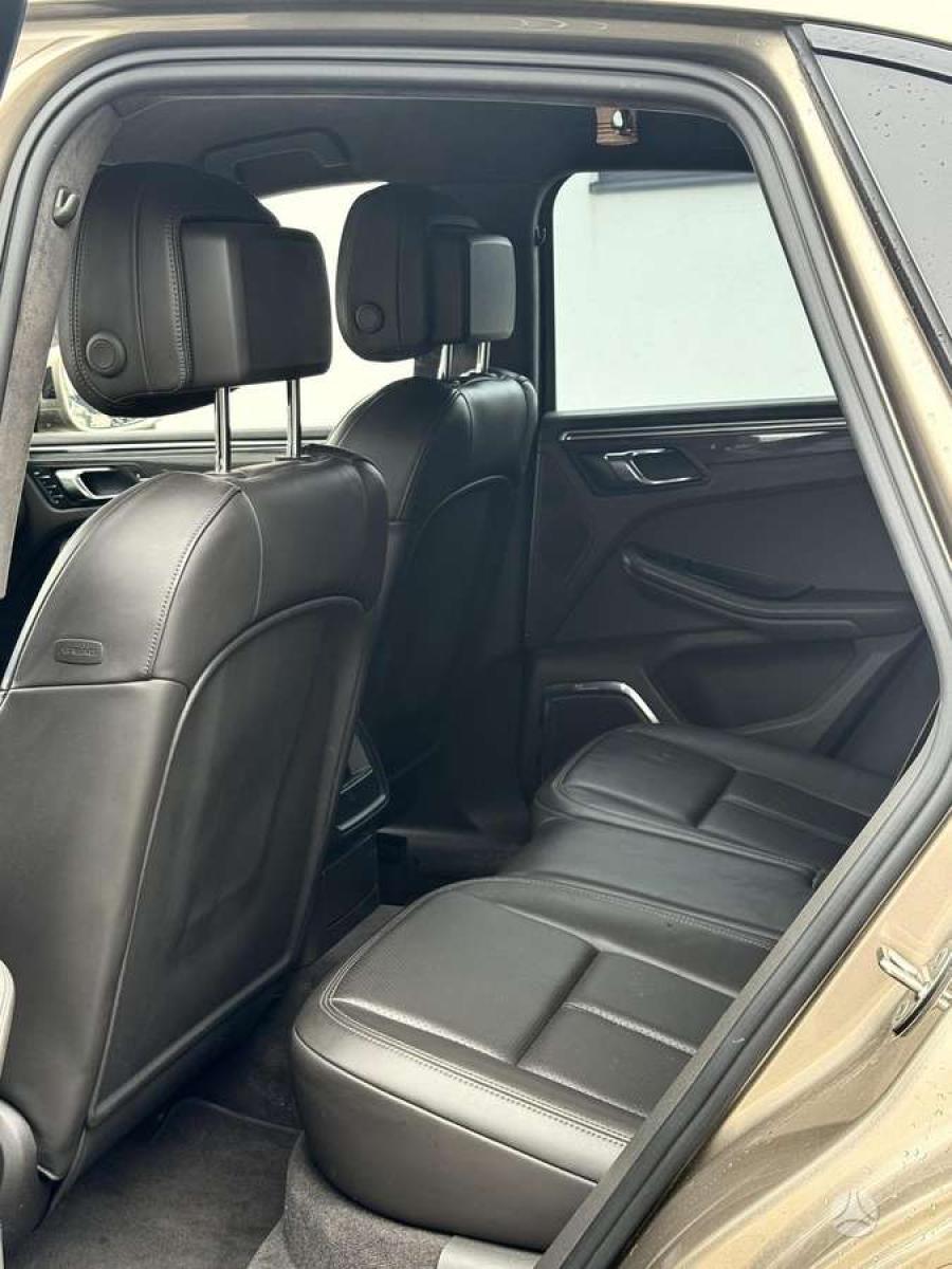 Dzeltens Porsche Macan 2014 Kauņa, ar dzinēja tilpumu 3.60 L un nobraukumu 206 tūkst. km par 23950 €, foto 12 vietnē AUTOMOTO.COM.LV