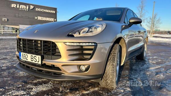 Yellow Porsche Macan 2016 in Tallinn, with an engine capacity of 2.00 L and mileage of 33 thousand km for 30000 €, photo 1 on AUTOMOTO.COM.LV