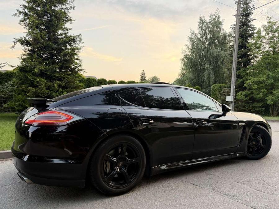 Melns Porsche Panamera 2013 Kauņa, ar dzinēja tilpumu 3.00 L un nobraukumu 146 tūkst. km par 19600 €, foto 5 vietnē AUTOMOTO.COM.LV