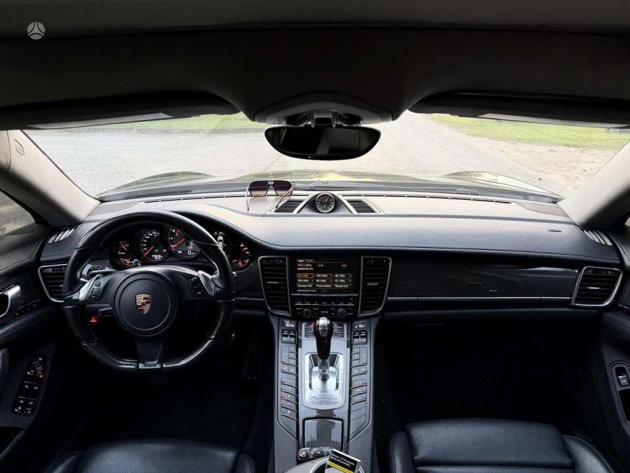 Melns Porsche Panamera 2013 Kauņa, ar dzinēja tilpumu 3.00 L un nobraukumu 146 tūkst. km par 19600 €, foto 6 vietnē AUTOMOTO.COM.LV
