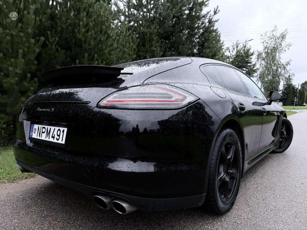 Black Porsche Panamera 2013 in Kaunas, with an engine capacity of 3.00 L and mileage of 146 thousand km for 19000 €, photo 1 on AUTOMOTO.COM.LV