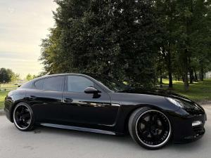 Black Porsche Panamera 2013 in Kaunas, with an engine capacity of 3.00 L and mileage of 146 thousand km for 18500 €, photo 32 on AUTOMOTO.COM.LV