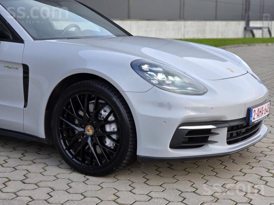 Melns Porsche Panamera 2017 Rīga, ar dzinēja tilpumu 3.00 L un nobraukumu 320 tūkst. km par 39990 €, foto 8 vietnē AUTOMOTO.COM.LV