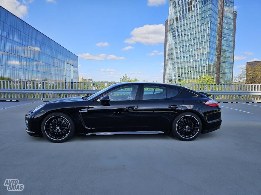 Black Porsche Panamera 2012 in Vilnius, with an engine capacity of 3.00 L and mileage of 267 thousand km for 21500 €, photo 5 on AUTOMOTO.COM.LV