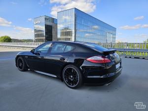 Black Porsche Panamera 2012 in Vilnius, with an engine capacity of 3.00 L and mileage of 267 thousand km for 21500 €, photo 6 on AUTOMOTO.COM.LV