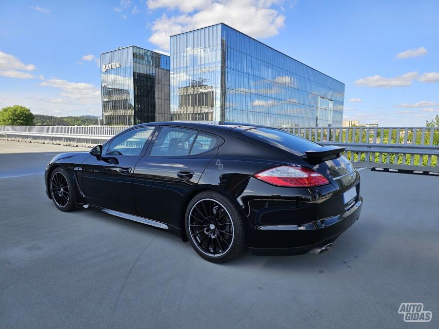 Black Porsche Panamera 2012 in Vilnius, with an engine capacity of 3.00 L and mileage of 267 thousand km for 21500 €, photo 6 on AUTOMOTO.COM.LV