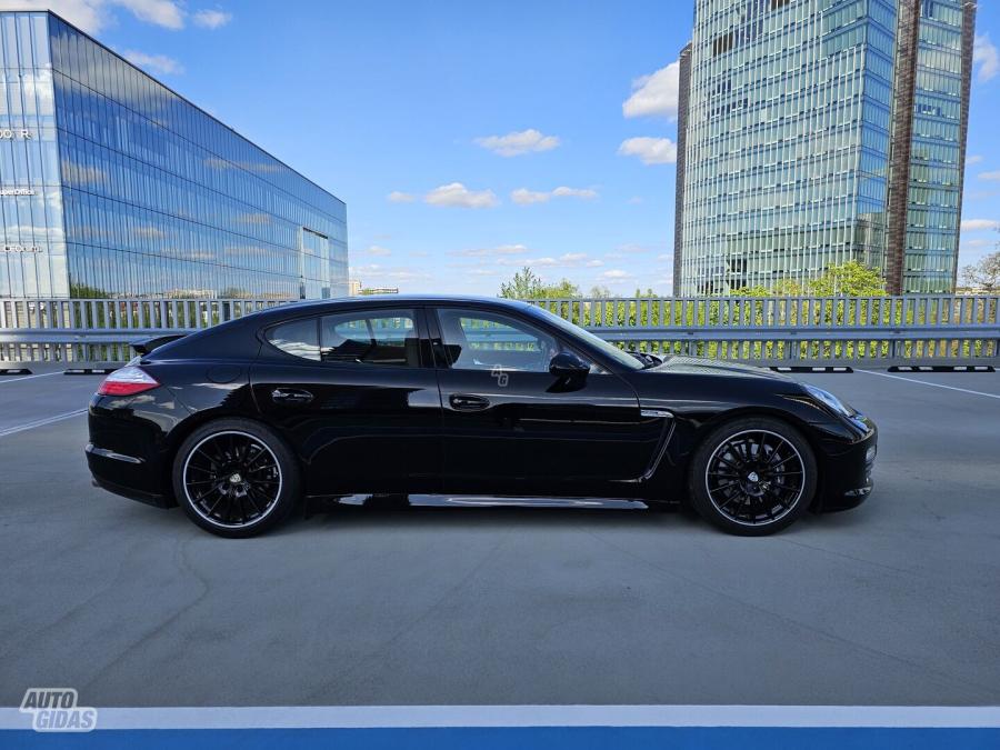 Black Porsche Panamera 2012 in Vilnius, with an engine capacity of 3.00 L and mileage of 267 thousand km for 21500 €, photo 9 on AUTOMOTO.COM.LV