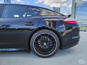 Black Porsche Panamera 2012 in Vilnius, with an engine capacity of 3.00 L and mileage of 267 thousand km for 21500 €, photo 12 on AUTOMOTO.COM.LV