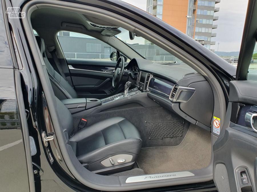Black Porsche Panamera 2012 in Vilnius, with an engine capacity of 3.00 L and mileage of 267 thousand km for 21500 €, photo 18 on AUTOMOTO.COM.LV
