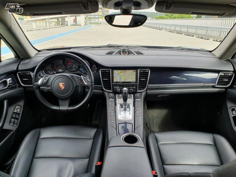 Black Porsche Panamera 2012 in Vilnius, with an engine capacity of 3.00 L and mileage of 267 thousand km for 21500 €, photo 21 on AUTOMOTO.COM.LV
