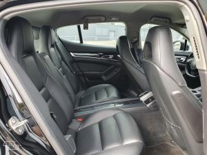 Black Porsche Panamera 2012 in Vilnius, with an engine capacity of 3.00 L and mileage of 267 thousand km for 21500 €, photo 23 on AUTOMOTO.COM.LV