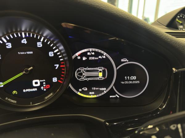 Melns Porsche Panamera 2017 Rīga, ar dzinēja tilpumu 3.00 L un nobraukumu 70 tūkst. km par 52900 €, foto 10 vietnē AUTOMOTO.COM.LV