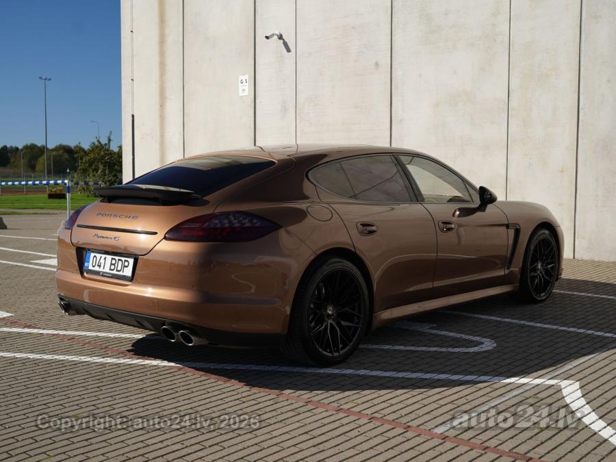 Melns Porsche Panamera 2009 Tallina, ar dzinēja tilpumu 4.80 L un nobraukumu 262 tūkst. km par 15900 €, foto 7 vietnē AUTOMOTO.COM.LV