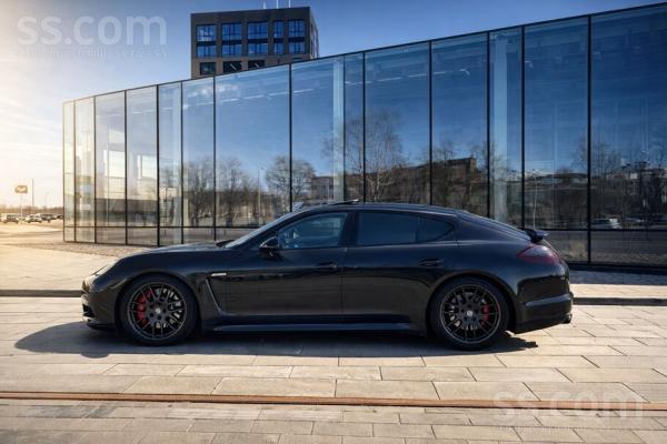 Black Porsche Panamera 2010 in Riga, with an engine capacity of 4.80 L and mileage of 220 thousand km for 24999 €, photo 6 on AUTOMOTO.COM.LV