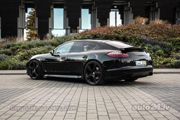 Porsche Panamera 2010 Tallina vietnē Melns Porsche Panamera 2010 Tallina, ar dzinēja tilpumu 4.80 L un nobraukumu 245 tūkst. km par 25444 €, foto 4 vietnē AUTOMOTO.COM.LV