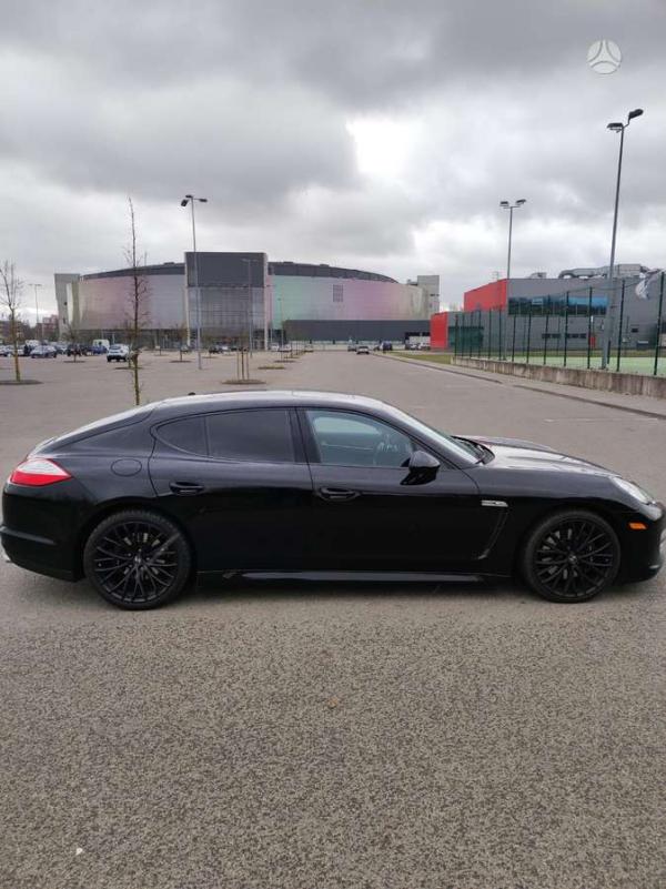 Black Porsche Panamera 2011 in Panevezys, with an engine capacity of 3.60 L and mileage of 199 thousand km for 17100 €, photo 1 on AUTOMOTO.COM.LV