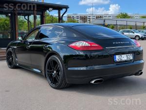 Melns Porsche Panamera 2011 Rīga, ar dzinēja tilpumu 3.60 L un nobraukumu 185 tūkst. km par 16350 €, foto 7 vietnē AUTOMOTO.COM.LV