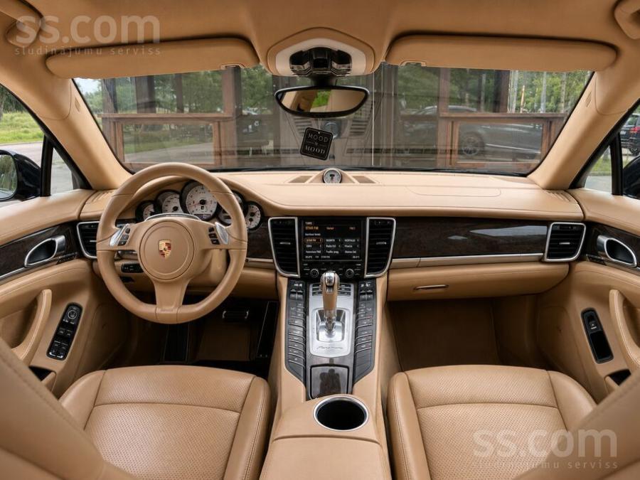 Melns Porsche Panamera 2011 Rīga, ar dzinēja tilpumu 3.60 L un nobraukumu 185 tūkst. km par 16350 €, foto 13 vietnē AUTOMOTO.COM.LV