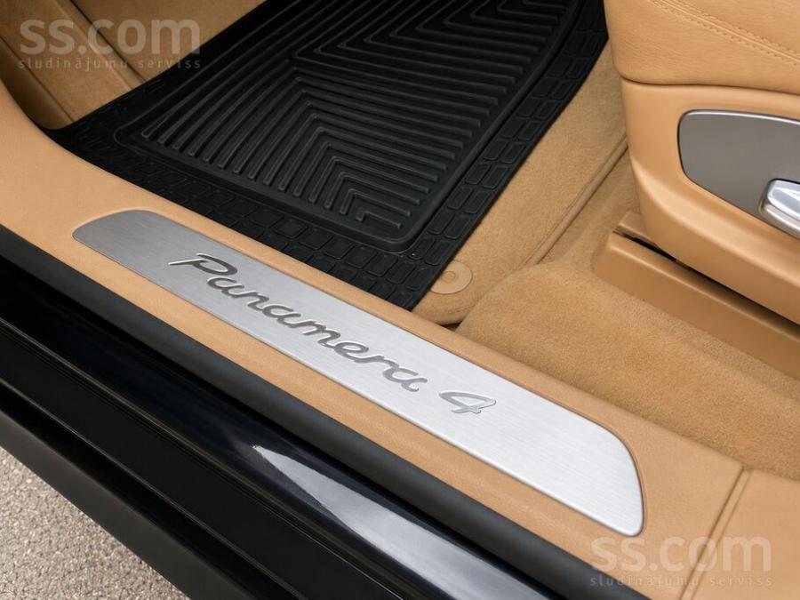 Melns Porsche Panamera 2011 Rīga, ar dzinēja tilpumu 3.60 L un nobraukumu 185 tūkst. km par 16350 €, foto 17 vietnē AUTOMOTO.COM.LV