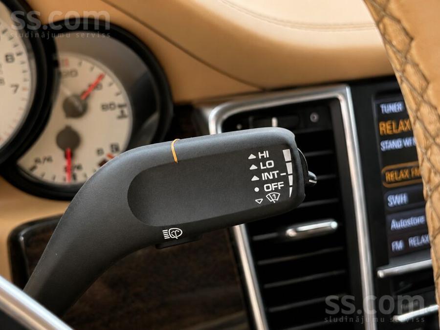 Melns Porsche Panamera 2011 Rīga, ar dzinēja tilpumu 3.60 L un nobraukumu 185 tūkst. km par 16350 €, foto 25 vietnē AUTOMOTO.COM.LV