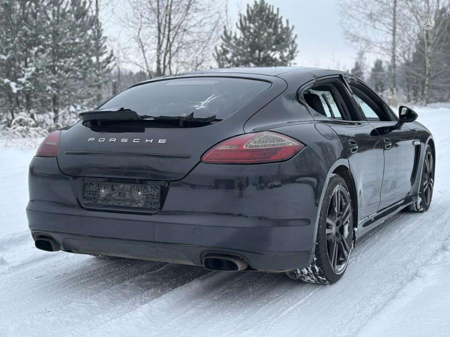 Melns Porsche Panamera 2012 Ukmergė, ar dzinēja tilpumu 2.97 L un nobraukumu 364 tūkst. km par 10400 €, foto 5 vietnē AUTOMOTO.COM.LV