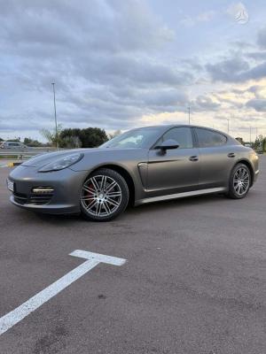 Black Porsche Panamera 2012 in Siauliai, with an engine capacity of 3.61 L and mileage of 260 thousand km for 22000 €, photo 25 on AUTOMOTO.COM.LV