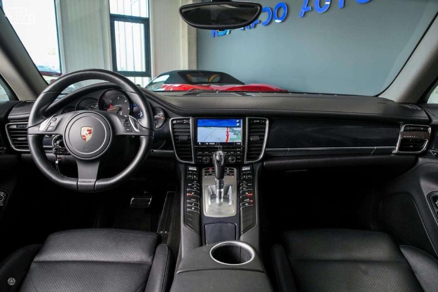 Melns Porsche Panamera 2012 Marijampole, ar dzinēja tilpumu 3.00 L un nobraukumu 223 tūkst. km par 20950 €, foto 16 vietnē AUTOMOTO.COM.LV
