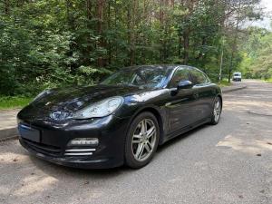 Melns Porsche Panamera 2012 Viļņa, ar dzinēja tilpumu 3.60 L un nobraukumu 0 tūkst. km par 20 €, foto  vietnē AUTOMOTO.COM.LV