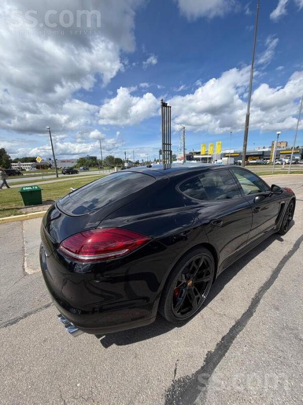 Melns Porsche Panamera 2012 Rīga, ar dzinēja tilpumu 3.60 L un nobraukumu 140 tūkst. km par 29500 €, foto 5 vietnē AUTOMOTO.COM.LV
