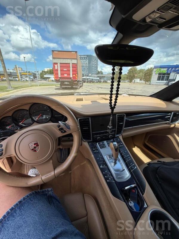 Melns Porsche Panamera 2012 Rīga, ar dzinēja tilpumu 3.60 L un nobraukumu 140 tūkst. km par 29500 €, foto 9 vietnē AUTOMOTO.COM.LV