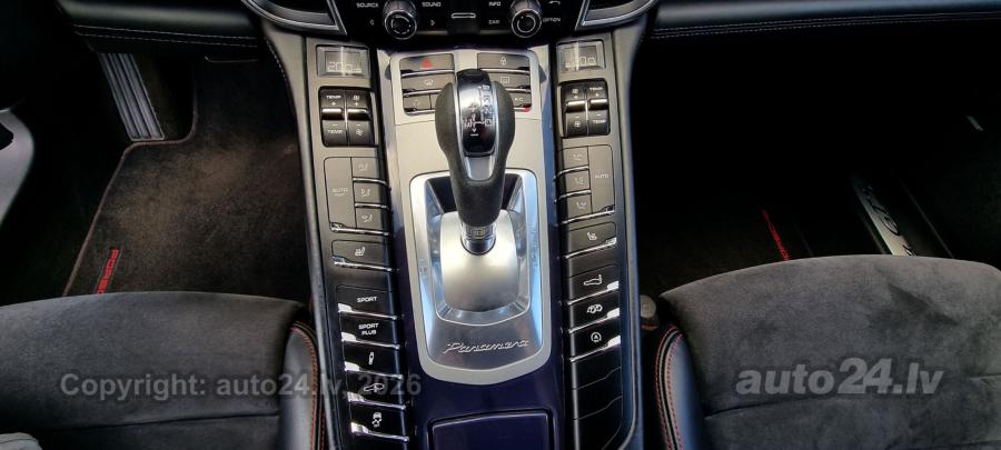 Melns Porsche Panamera 2013 Tallina, ar dzinēja tilpumu 4.80 L un nobraukumu 163 tūkst. km par 27890 €, foto 17 vietnē AUTOMOTO.COM.LV