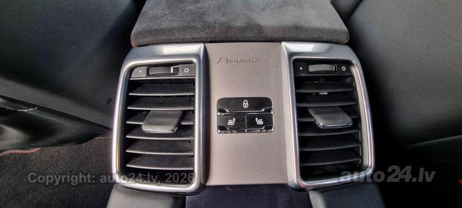 Melns Porsche Panamera 2013 Tallina, ar dzinēja tilpumu 4.80 L un nobraukumu 163 tūkst. km par 27890 €, foto 23 vietnē AUTOMOTO.COM.LV