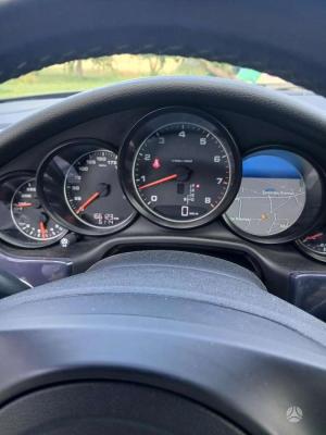 Black Porsche Panamera 2013 in Kaunas, with an engine capacity of 3.61 L and mileage of 167 thousand km for 16000 €, photo 9 on AUTOMOTO.COM.LV
