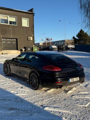 Black Porsche Panamera 2014 in Tartu, with an engine capacity of 3.00 L and mileage of 201 thousand km for 22900 €, photo 5 on AUTOMOTO.COM.LV
