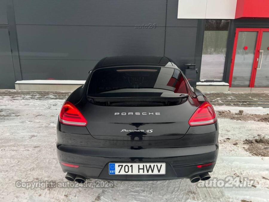 Black Porsche Panamera 2014 in Tallinn, with an engine capacity of 3.00 L and mileage of 200 thousand km for 24990 €, photo 6 on AUTOMOTO.COM.LV