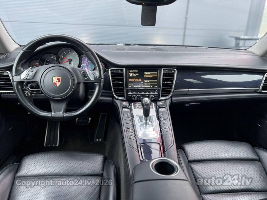 Black Porsche Panamera 2014 in Tallinn, with an engine capacity of 3.00 L and mileage of 200 thousand km for 24990 €, photo 18 on AUTOMOTO.COM.LV
