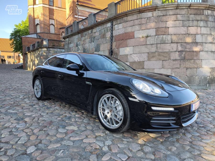 Black Porsche Panamera 2014 in Kaunas, with an engine capacity of 3.60 L and mileage of 175 thousand km for 21000 €, photo 3 on AUTOMOTO.COM.LV
