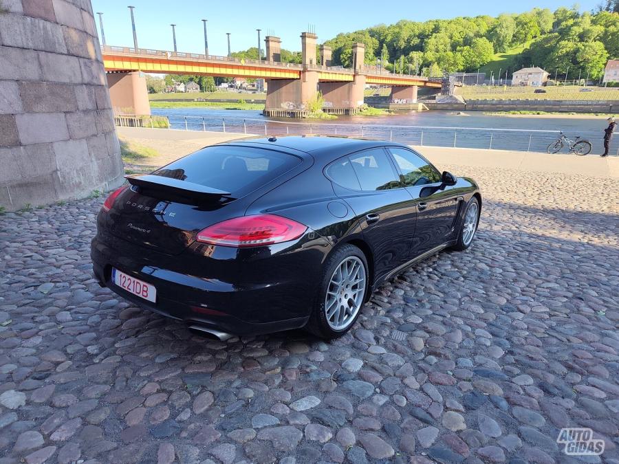 Black Porsche Panamera 2014 in Kaunas, with an engine capacity of 3.60 L and mileage of 175 thousand km for 21000 €, photo 5 on AUTOMOTO.COM.LV