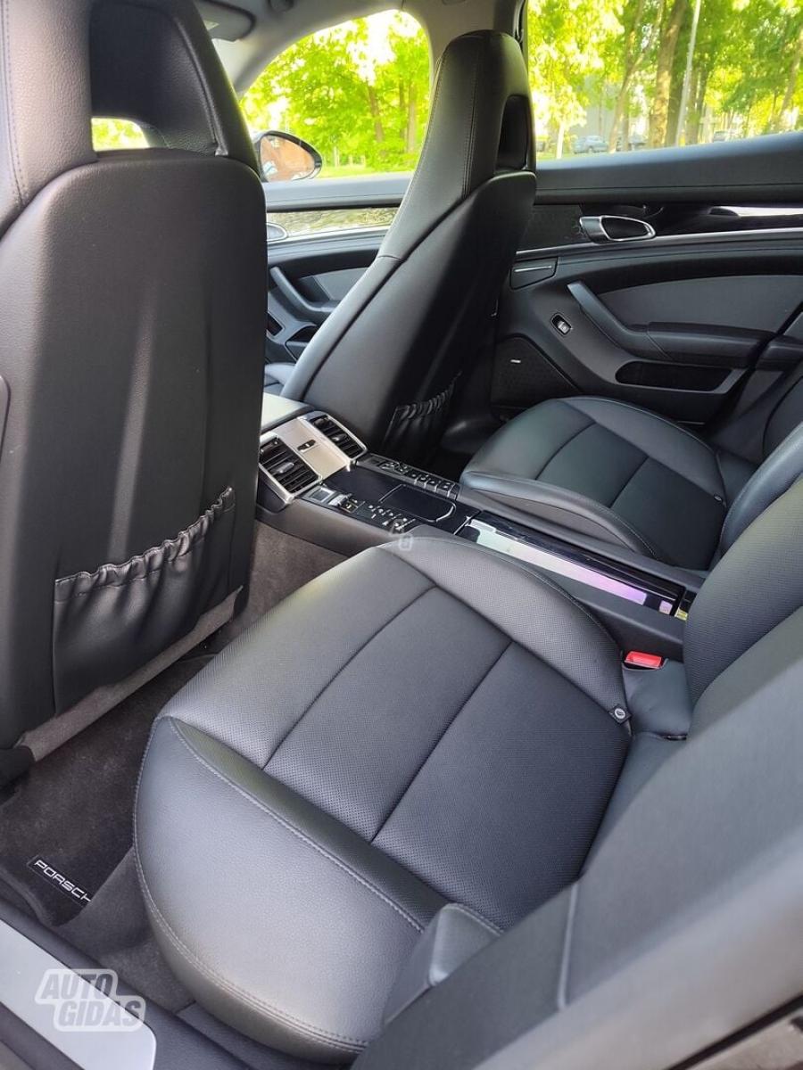 Black Porsche Panamera 2014 in Kaunas, with an engine capacity of 3.60 L and mileage of 175 thousand km for 21000 €, photo 21 on AUTOMOTO.COM.LV