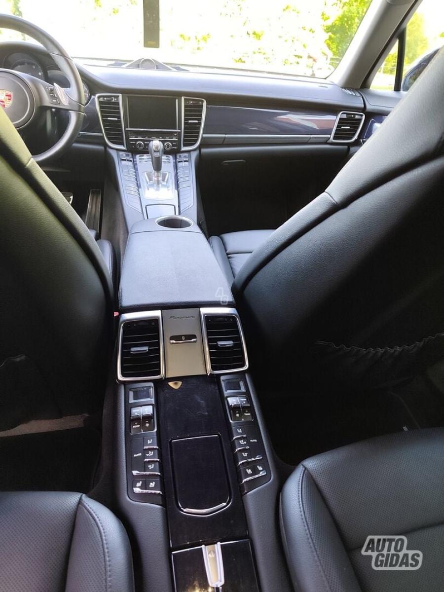 Black Porsche Panamera 2014 in Kaunas, with an engine capacity of 3.60 L and mileage of 175 thousand km for 21000 €, photo 22 on AUTOMOTO.COM.LV