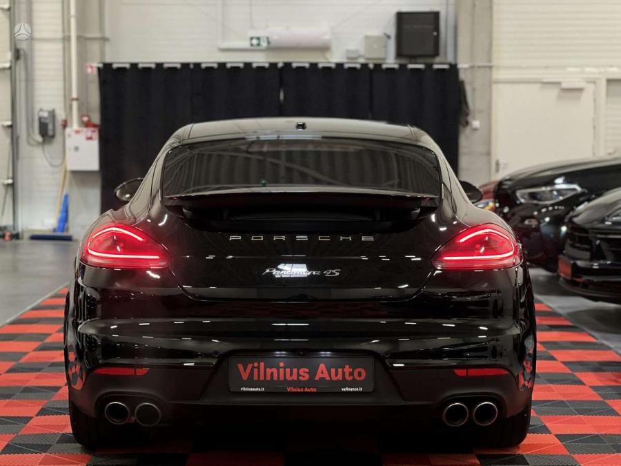 Melns Porsche Panamera 2014 Viļņa, ar dzinēja tilpumu 3.00 L un nobraukumu 97 tūkst. km par 29990 €, foto 6 vietnē AUTOMOTO.COM.LV