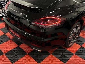 Melns Porsche Panamera 2014 Viļņa, ar dzinēja tilpumu 3.00 L un nobraukumu 97 tūkst. km par 29990 €, foto 10 vietnē AUTOMOTO.COM.LV
