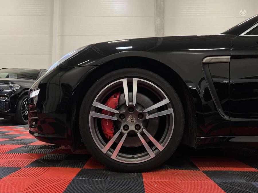 Melns Porsche Panamera 2014 Viļņa, ar dzinēja tilpumu 3.00 L un nobraukumu 97 tūkst. km par 29990 €, foto 12 vietnē AUTOMOTO.COM.LV