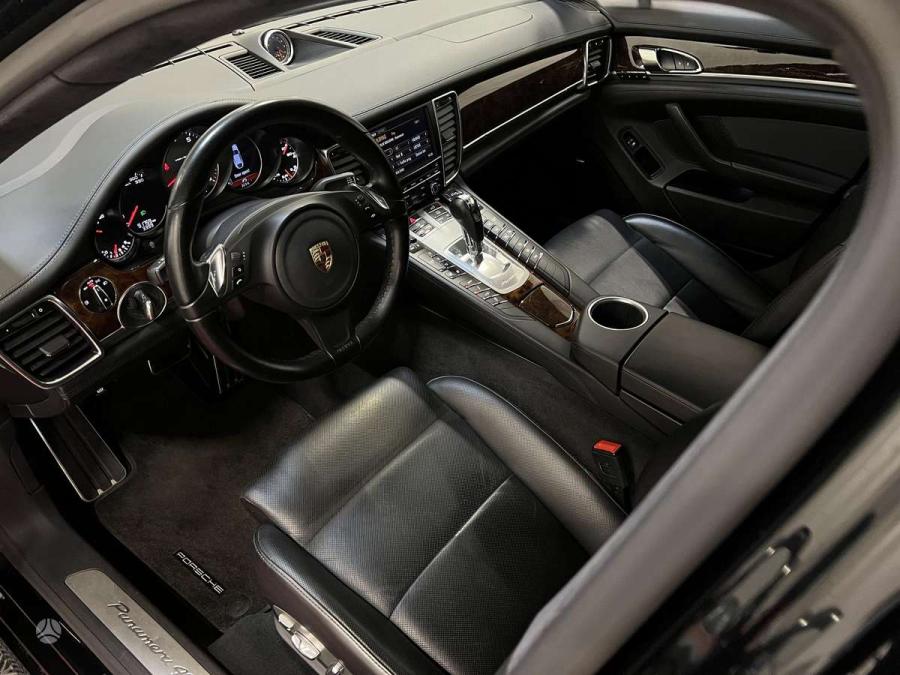 Melns Porsche Panamera 2014 Viļņa, ar dzinēja tilpumu 3.00 L un nobraukumu 97 tūkst. km par 29990 €, foto 15 vietnē AUTOMOTO.COM.LV