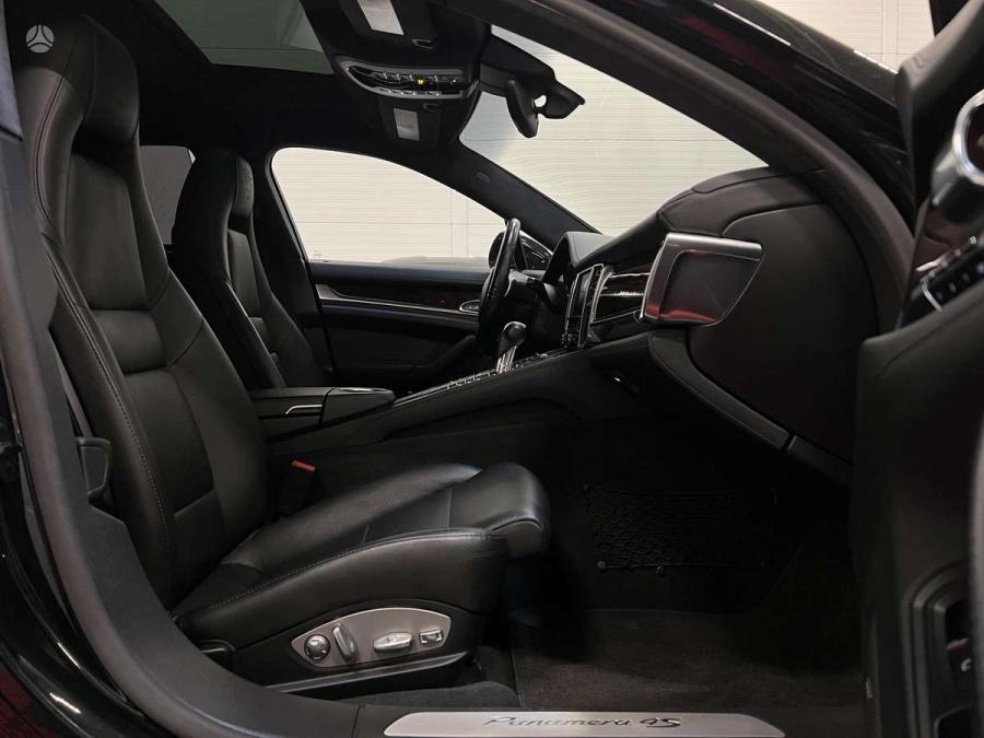 Melns Porsche Panamera 2014 Viļņa, ar dzinēja tilpumu 3.00 L un nobraukumu 97 tūkst. km par 29990 €, foto 20 vietnē AUTOMOTO.COM.LV